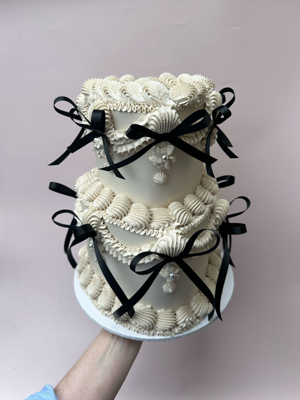 2 Tier Vintage Round or Heart Cakes - Melbourne | Yummelia