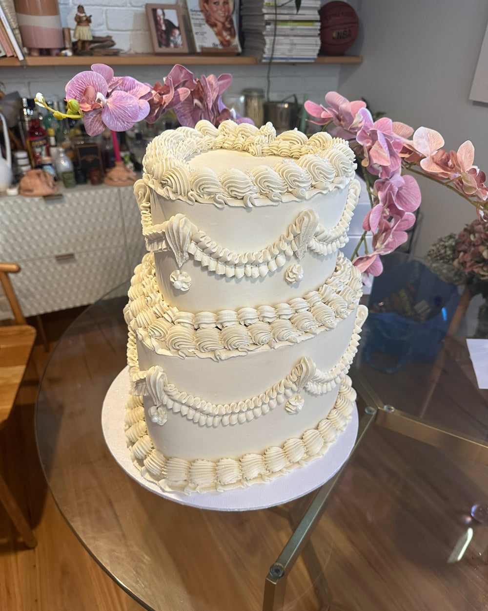 2 Tier Vintage Round or Heart Cakes - Melbourne | Yummelia